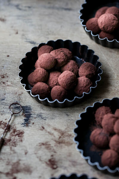 Traditional French Dark Chocolate Ganache Truffles - Belula