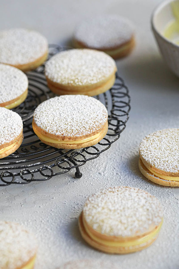 Easy Lemon Curd Shortbread Filled Cookies - Belula