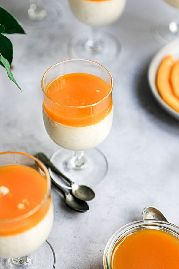 White Chocolate Mousse with Mango Jelly - Belula